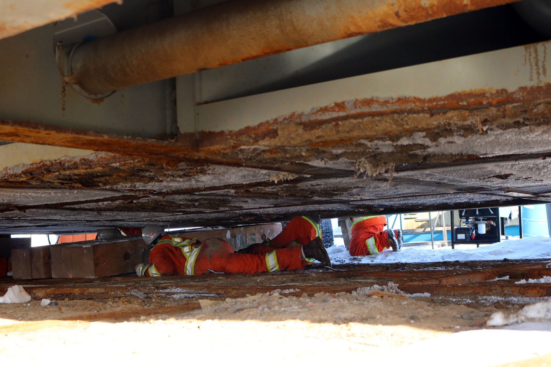 Jack & Roll / Specialized Rigging - Revolution Crane & Transport