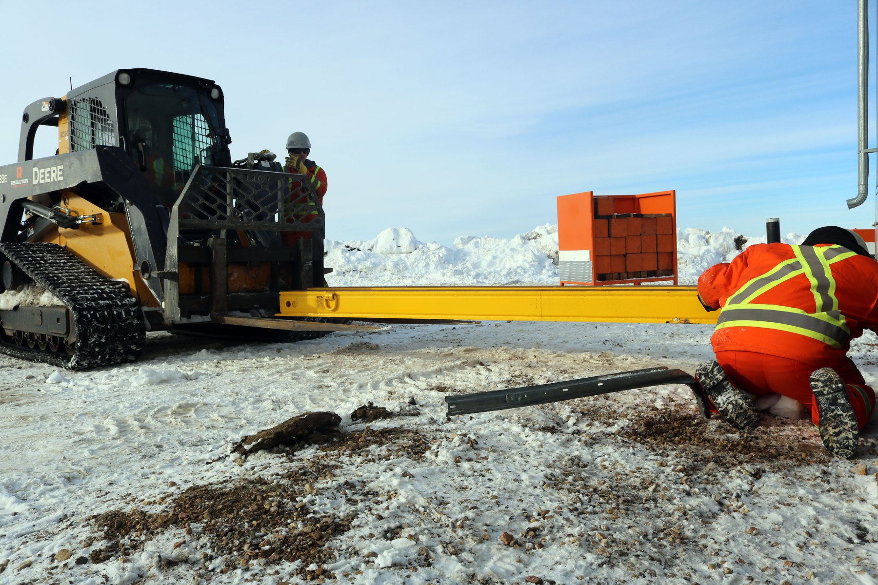 Jack & Roll / Specialized Rigging - Revolution Crane & Transport