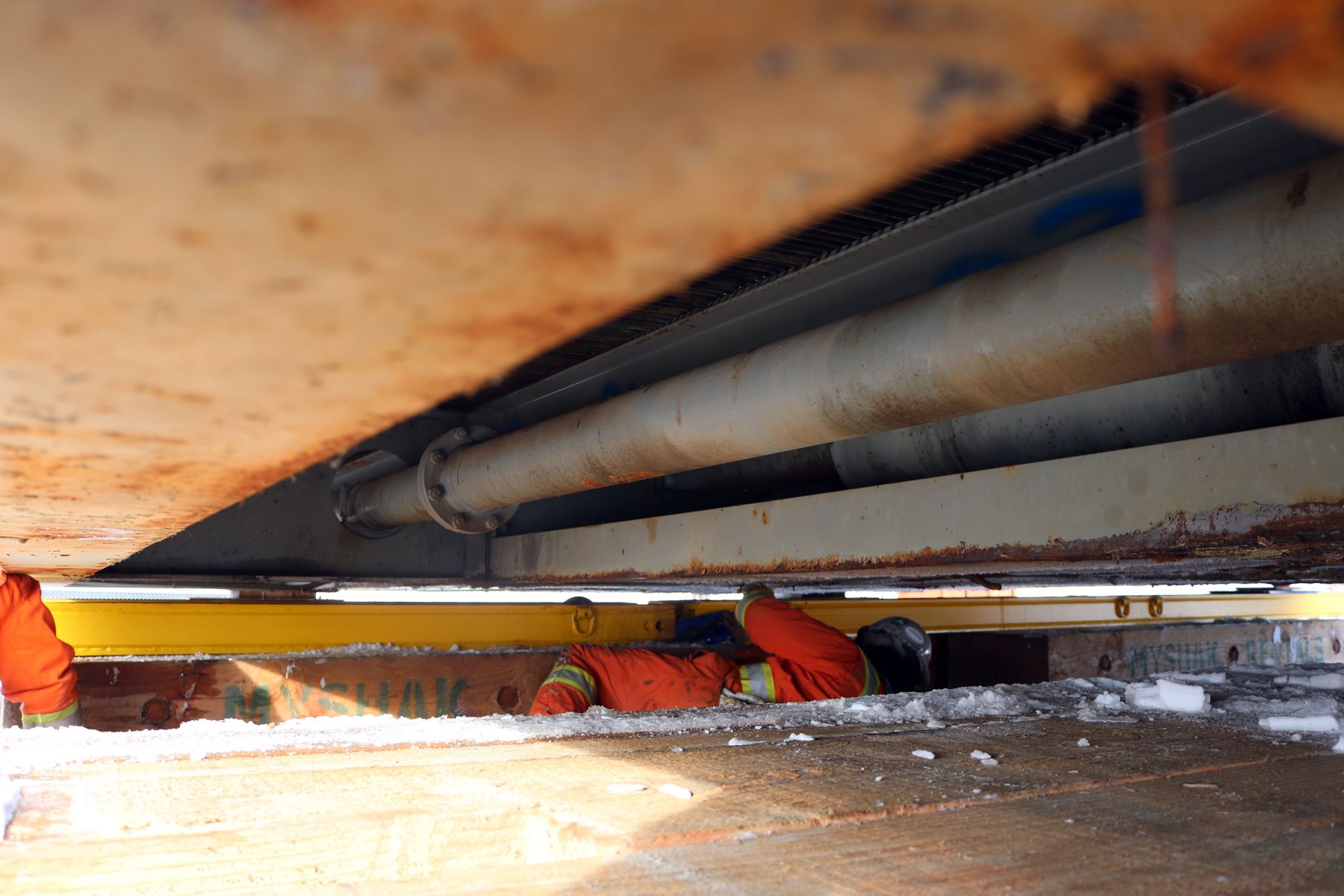 Jack & Roll / Specialized Rigging - Revolution Crane & Transport