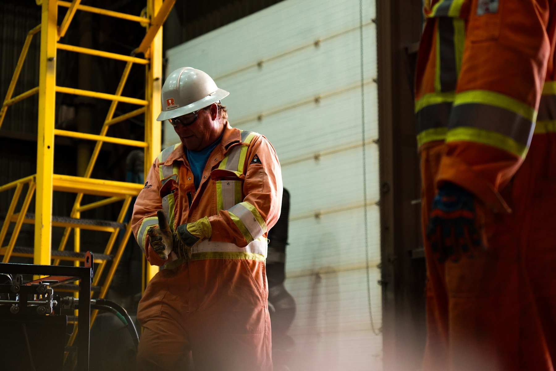 Jack & Roll / Specialized Rigging - Revolution Crane & Transport