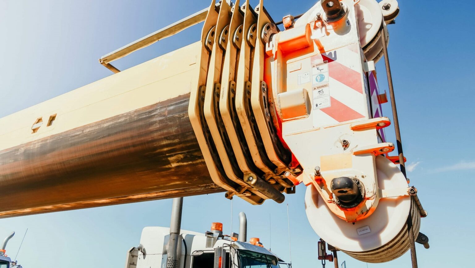 Jack & Roll / Specialized Rigging - Revolution Crane & Transport